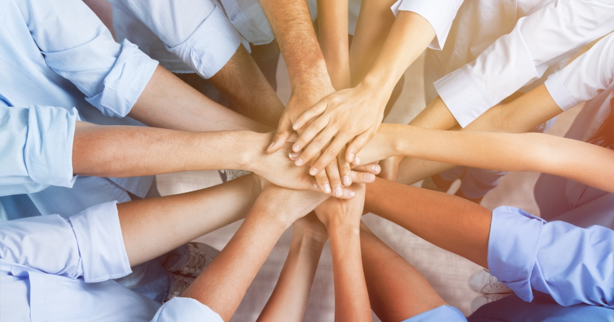 Epidemie spojila Sazku a neziskovku Podané ruce