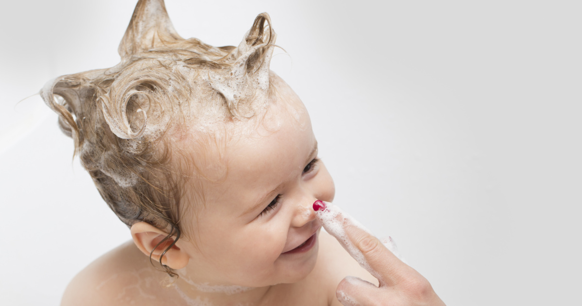 Locklan Samples se narodil se syndromem neučesatelných vlasů. Nyní je ...