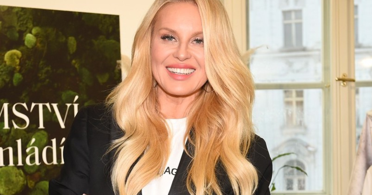 Simona Krainová ukázala nové bydlení: Své fotografie v nadživotní ...